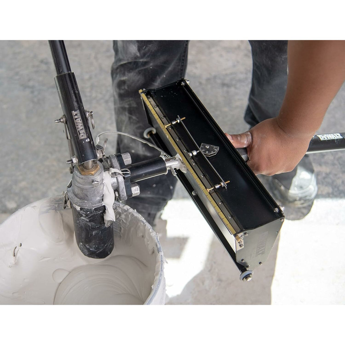 Dewalt DXTT-2-764 7 Inch Standard Flat Box – Haus of Tools