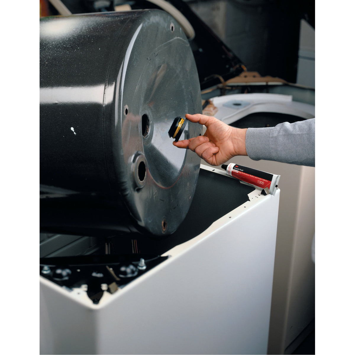 3M Neoprene High Performance Rubber and Gasket Adhesive 1300, Yellow ...