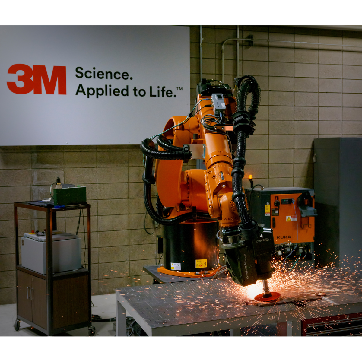 3M Cubitron II Fibre Disc 982C, 60+, 4 in x 5/8 in, Die 400FF, 25/Bag ...